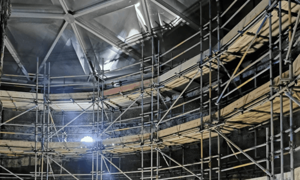 Floating Scaffolding: Safe & Versatile Platforms